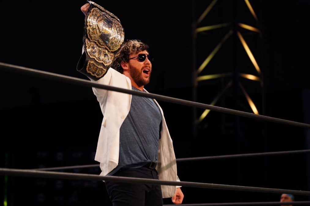 Kenny Omega afirma que WWE está desesperada después del éxito de AEW Kenny Omega afirma que WWE está desesperada después del éxito de AEW