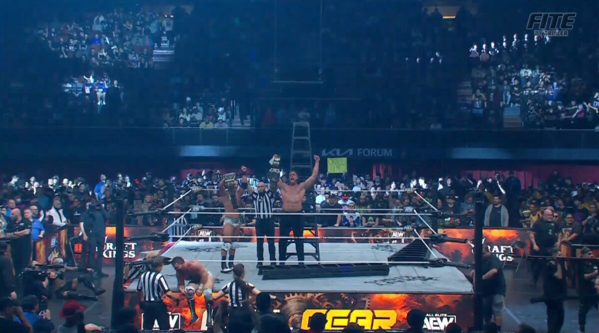 Ricky Starks y Big Bill retienen los Campeonatos Mundiales por Parejas de AEW en Full Gear 2023