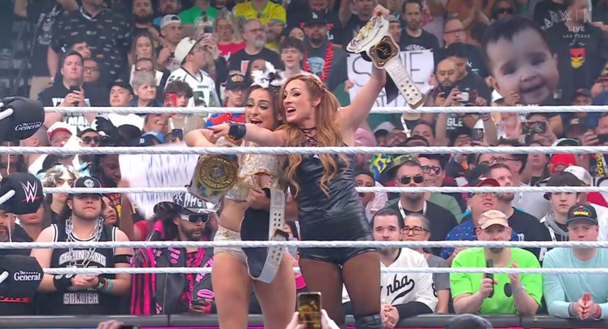 Becky Lynch regresa en WrestleMania 41 y gana el Campeonato Femenino por Parejas de WWE con Lyra ...